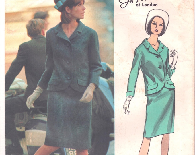 V8333 Vogue 8333 SEWING PATTERN Semi-fitted Lined Jacket Claire ...