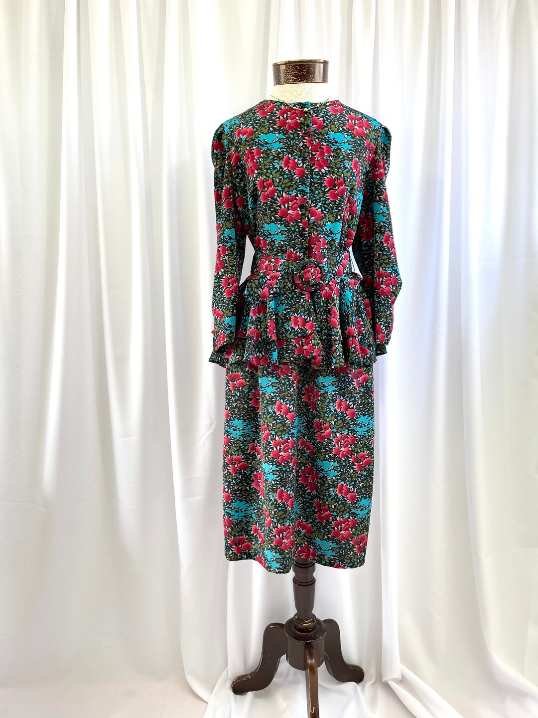 The Shonda: 80s Vintage Red Blue Green Graphic Floral Long Sleeve ...