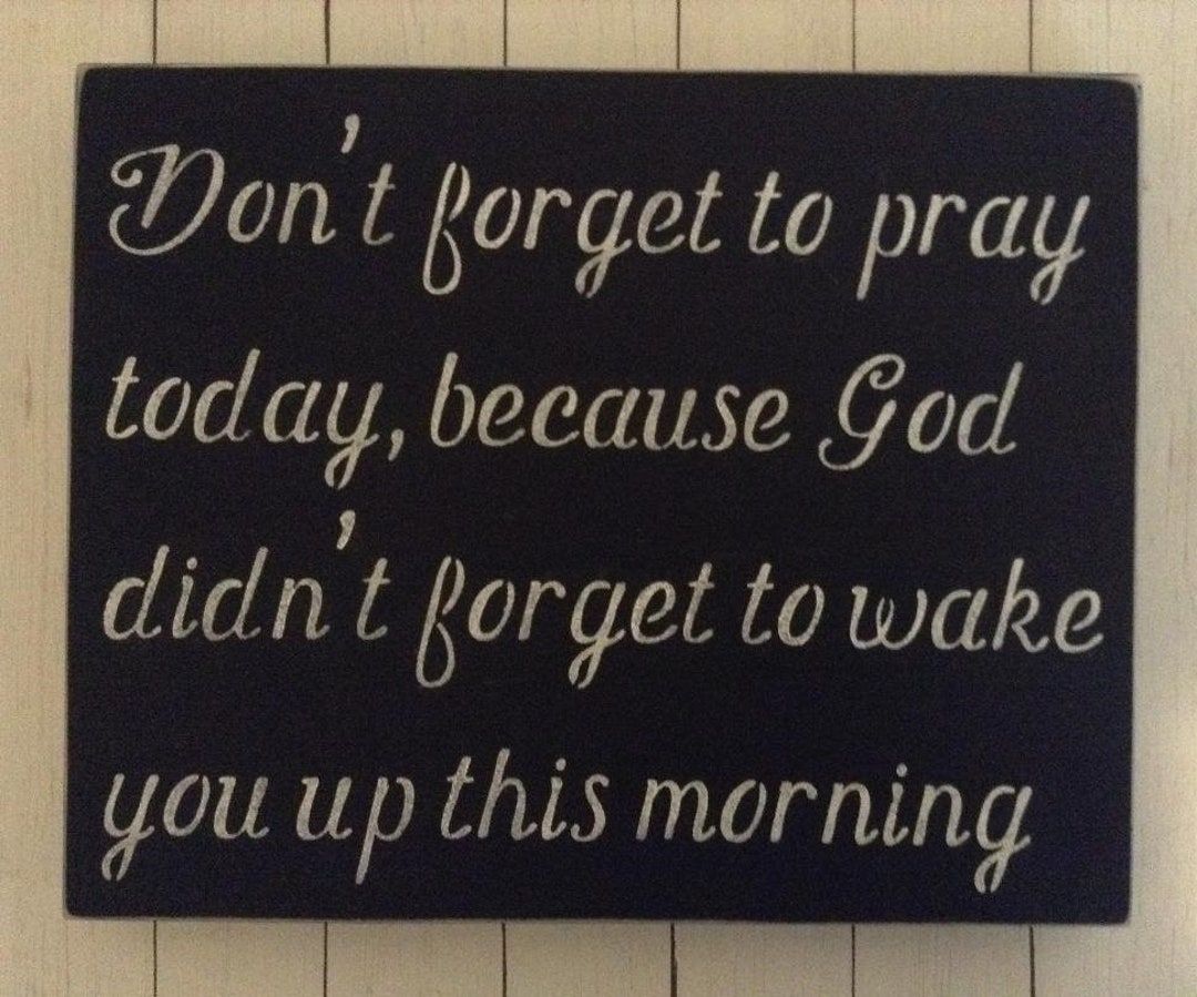 Inspirational Wood Sign: Don't Forget to Pray, Religious Home Decor - Etsy