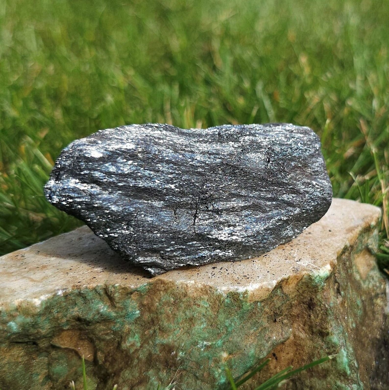 Specular Hematite, Specularite, Micaceous Hematite, Garnet, Magnetite ...