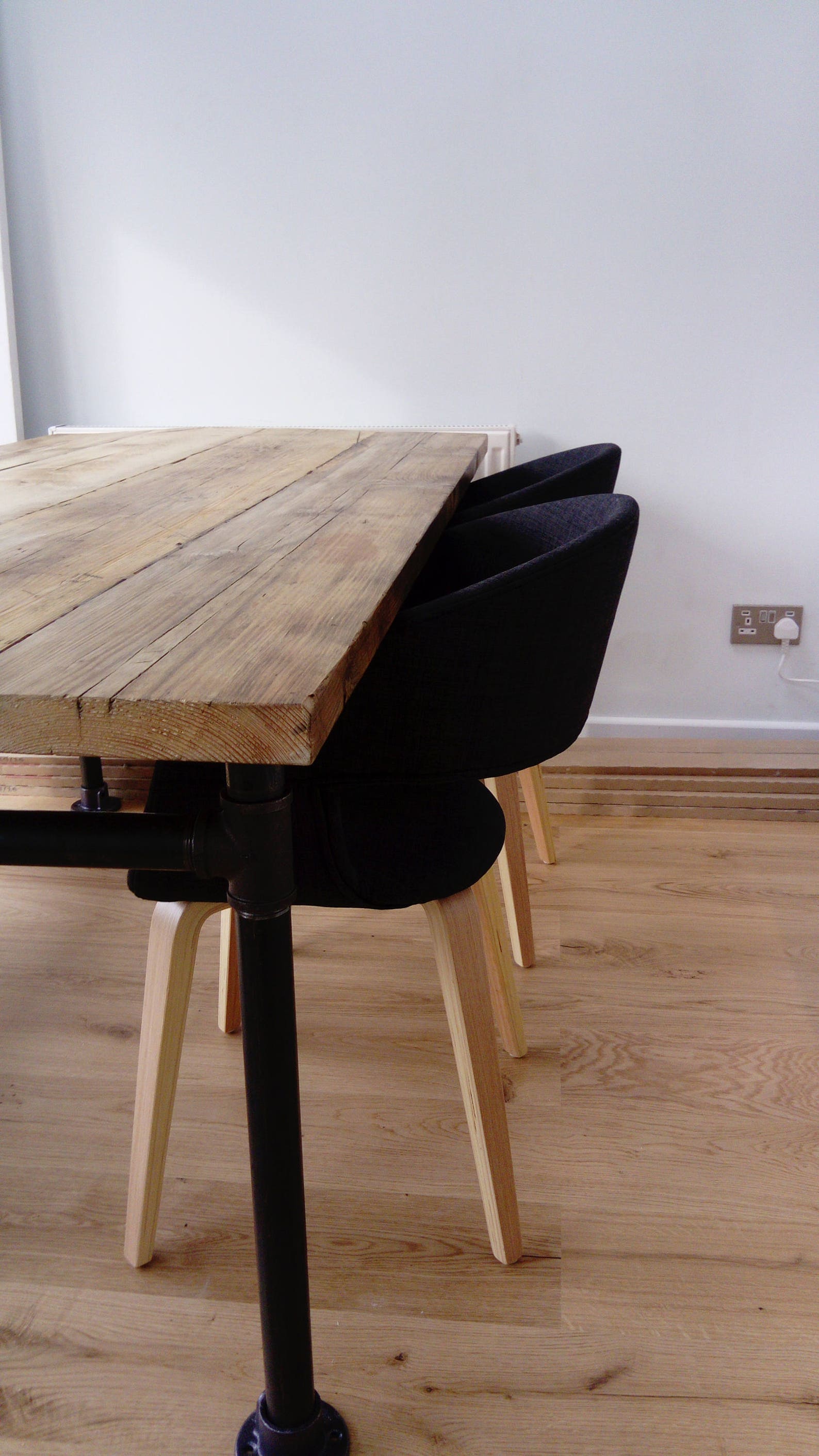Rustic Scaffold Board and Gas Pipe Table - Etsy
