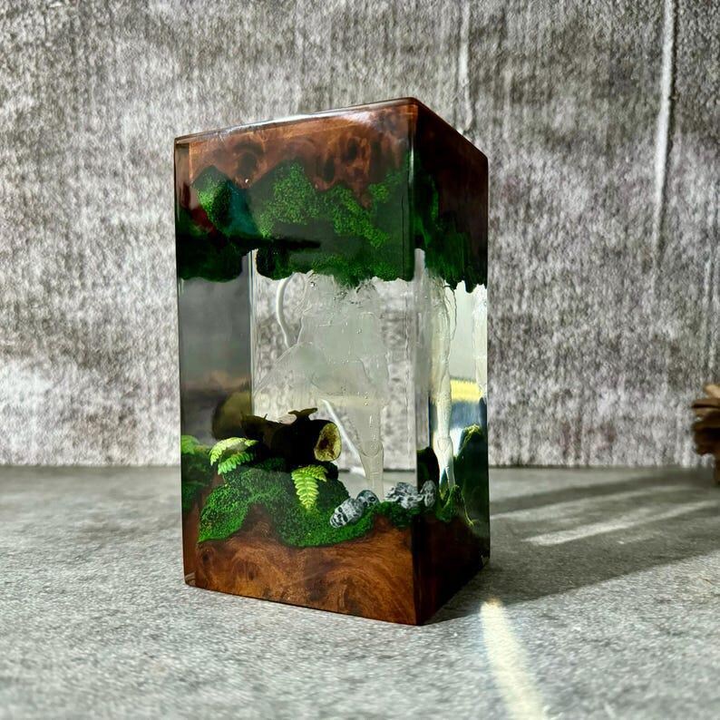 Predator Yautja Cloaking Mode Resin Lamp LED Resin Anime Lamp, Handmade ...