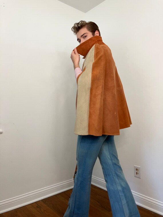 Late 60s / Early 1970s Suede cape with floral and bir… - Gem