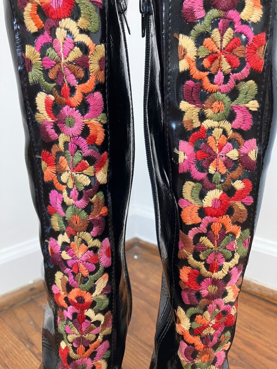 Late 60s / Early 70s Vinyl embroidered go go boots - Gem