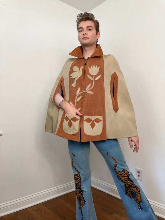 Late 60s / Early 1970s Suede cape with floral and bir… - Gem