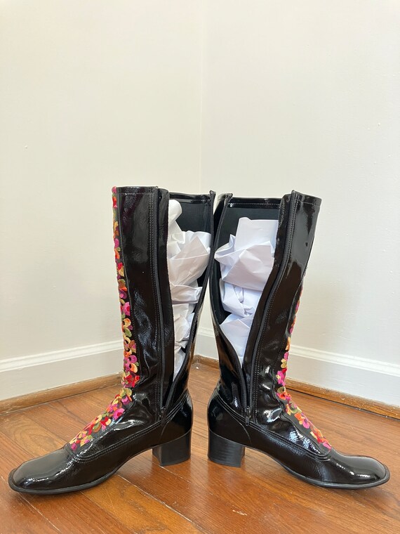 Late 60s / Early 70s Vinyl embroidered go go boots - Gem