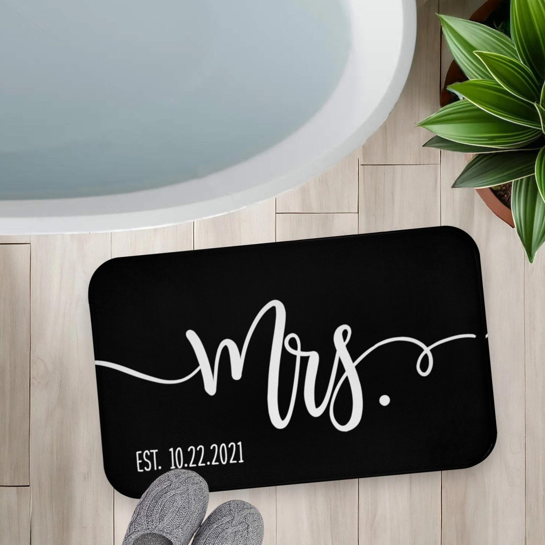 Personalized Mrs. & Mr. Bath Mat: Matching Couple Gift - Etsy