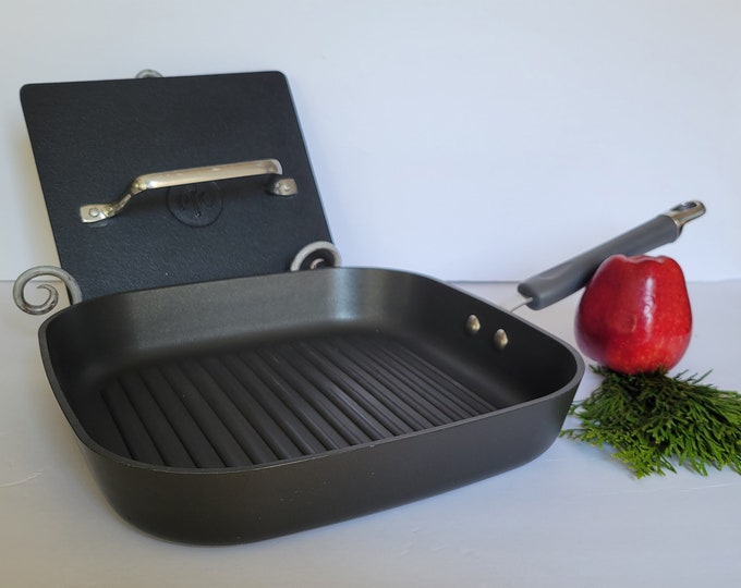 The Pampered Chef 11" 2 Pc Square Hard Anodized Grill Skillet With ...