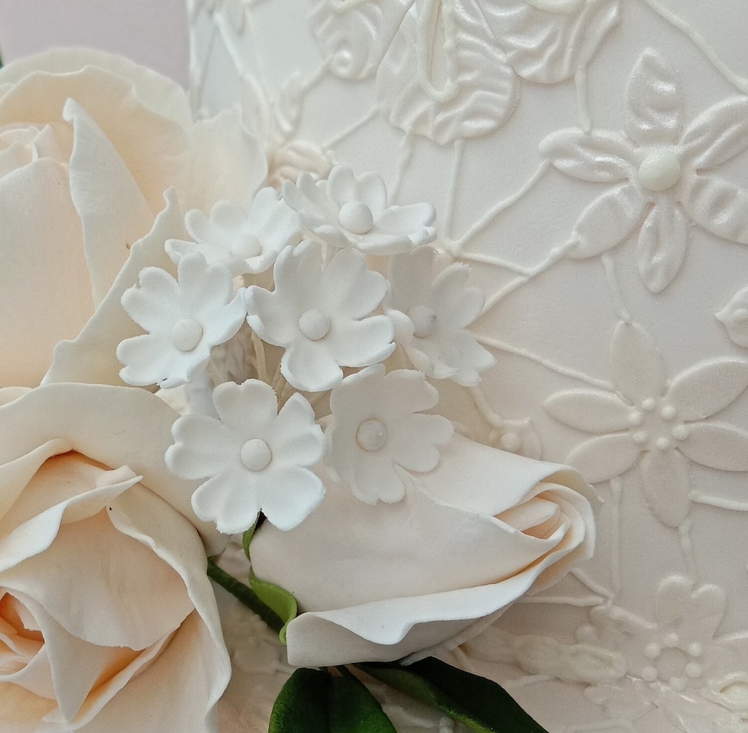 Bespoke Sugarcraft - Sets of White Sugar Blossoms on Green Stem, Made ...