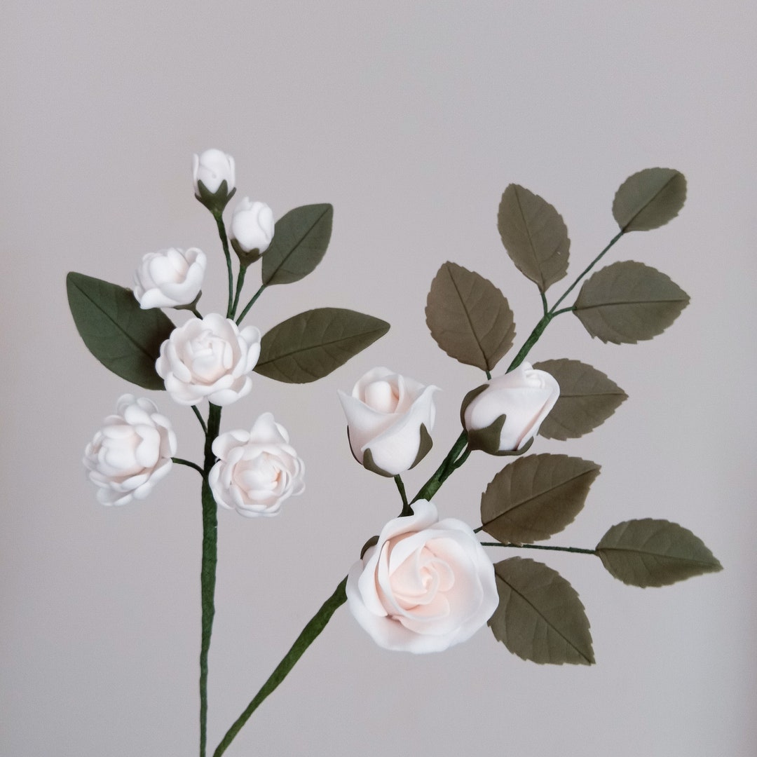 Bespoke Sugarcraft - Sets of Light Peach Sugar Roses and Jasmin Sprays ...