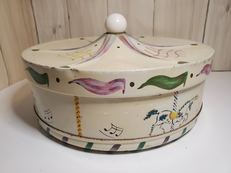 Vintage 1950's Guildcraft New York Round Carousel Tin, Guildcraft Tin ...
