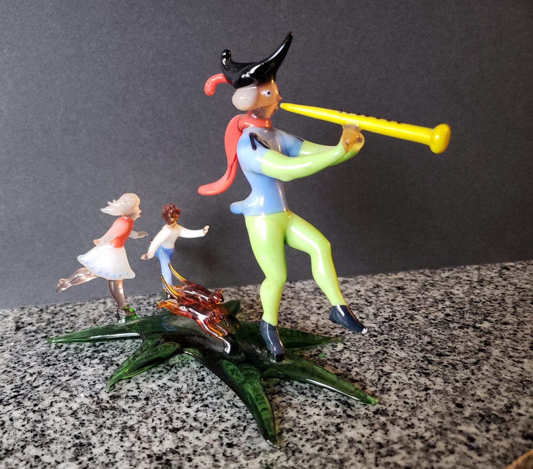 Blown Art Glass Pied Piper of Hamlin Figurine, Pied Piper Leading Cats ...