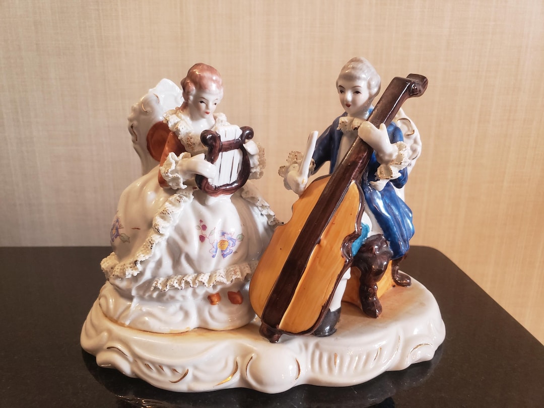 Porcelaine Victorian Courting Couple Playing Musical Instruments, Star ...