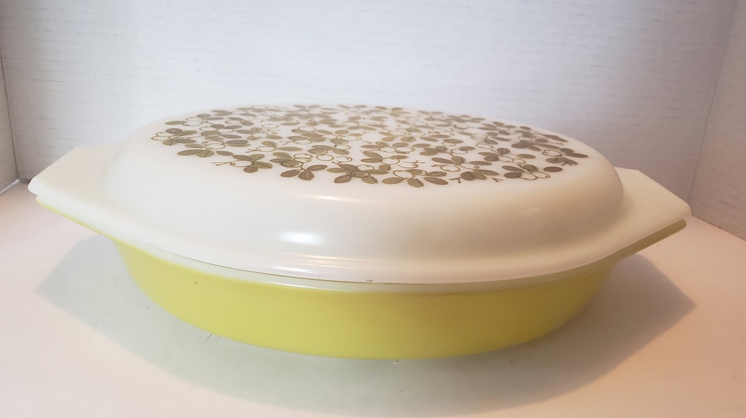 Vintage Pyrex Green Verde Olive Pattern Divided Split Casserole Dish 1. ...