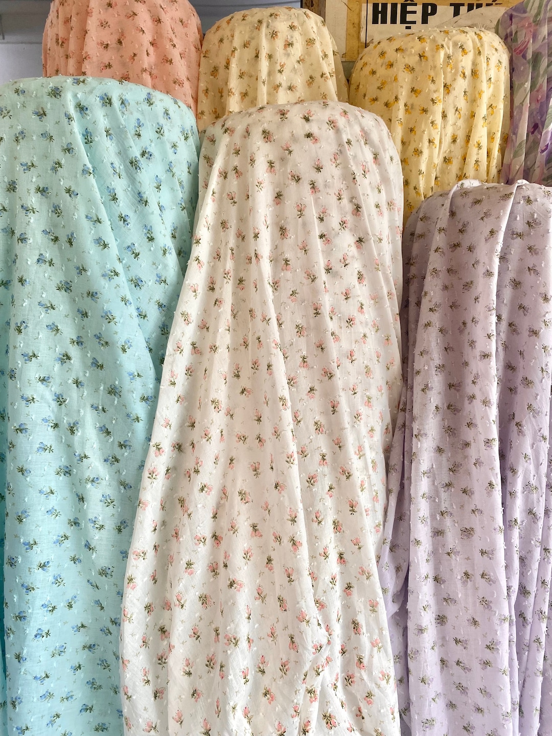 NEW Fabric Floral Dotted Swiss Vintage Fabric Cotton Blend by the Yard ...