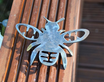 Rusty Metal Bee - Etsy UK