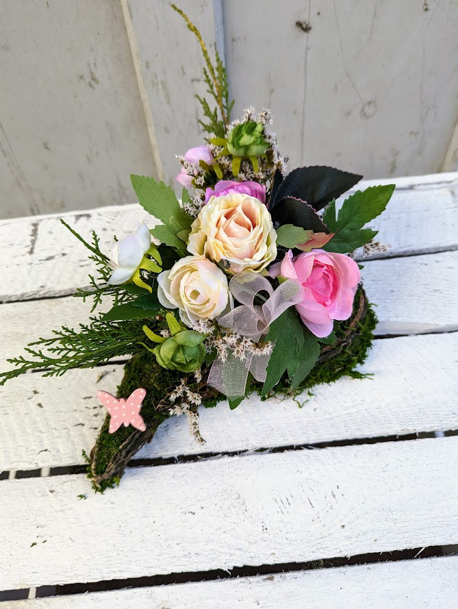 Friedhofgesteck Grabgesteck Herz Rosen