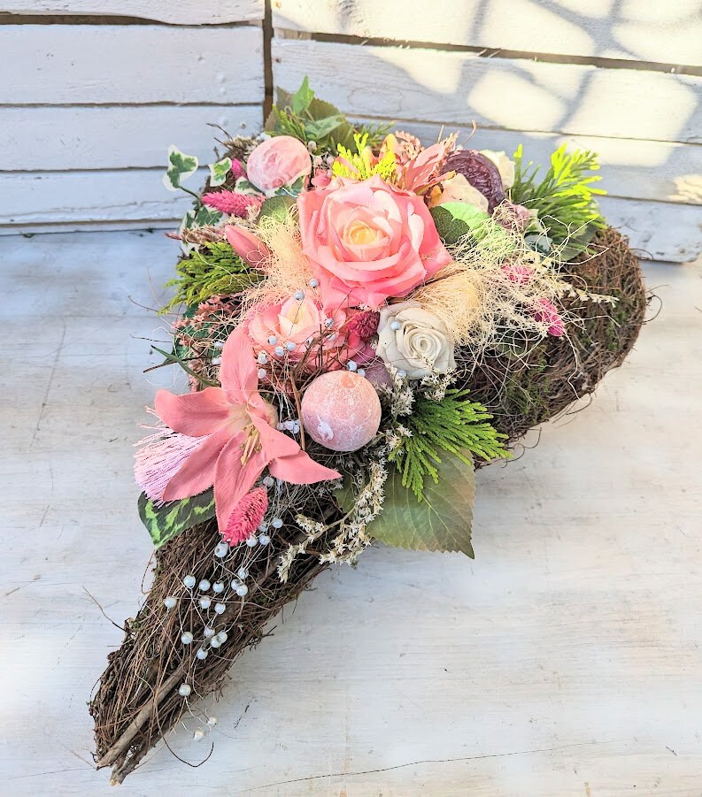 Friedhofgesteck Grabgesteck Beerdigung Herz künstliche Rosen