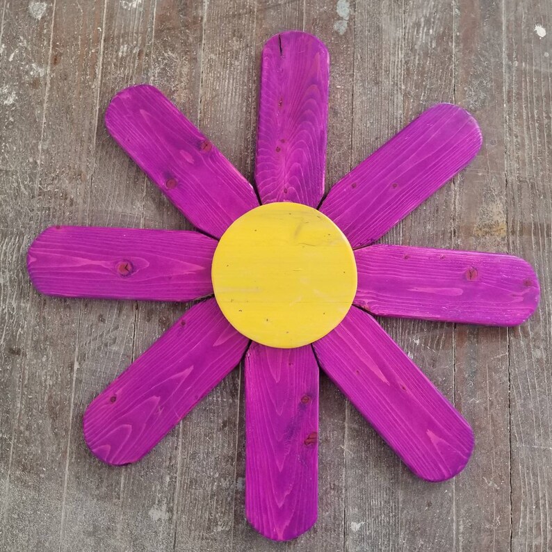 Wooden Daisy Flowers Indoor Outdoor Spring Reclaimed Wood Patio Deck ...