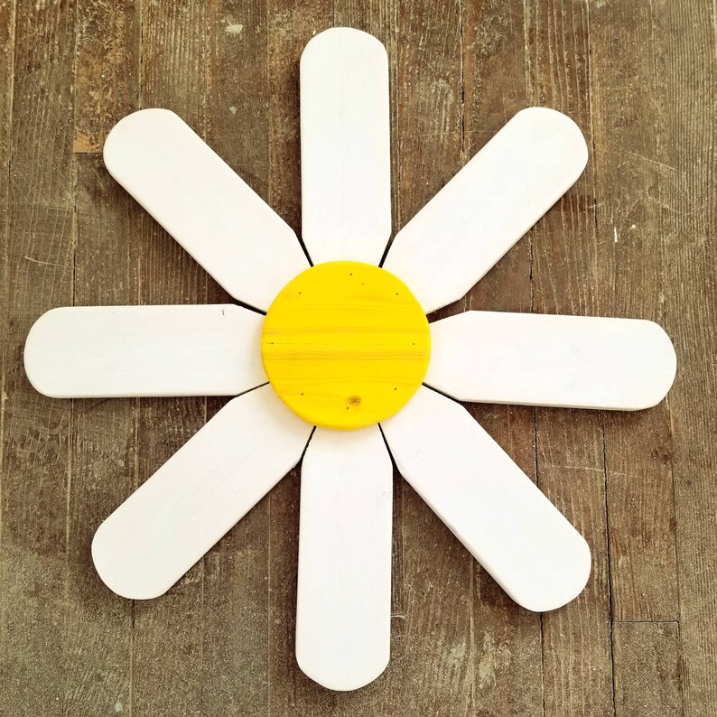 Wooden Daisy Flowers Indoor Outdoor Spring Reclaimed Wood Patio Deck ...
