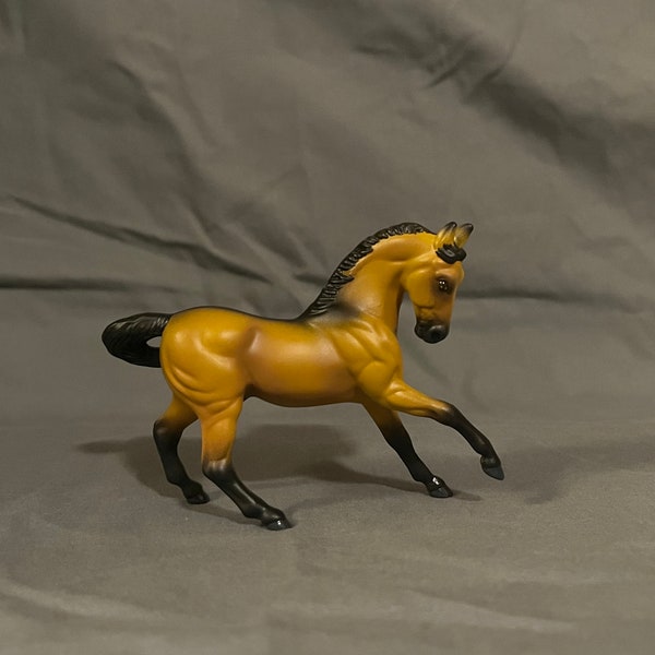 Breyer Buckskin - Etsy