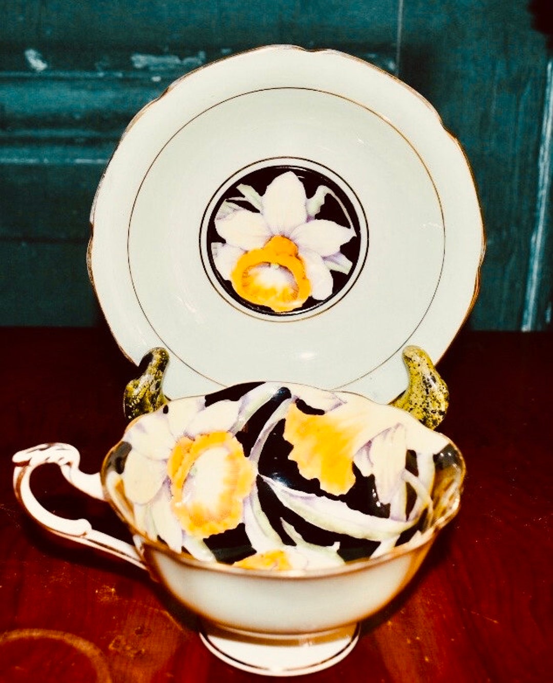 Paragon Double Warant Hand Painted Cup and Saucer With Daffodil Pattern ...