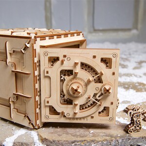 Safe Mechanical Model - Build Your Own Working Secret Lock Box Model by ...