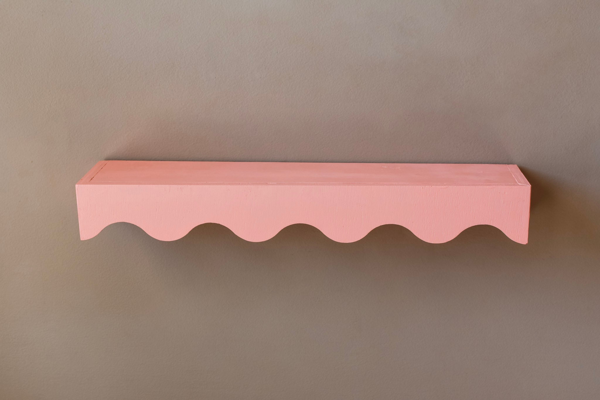 Wavy Scallop Shelf: Eclectic Maximalist Decor - Etsy