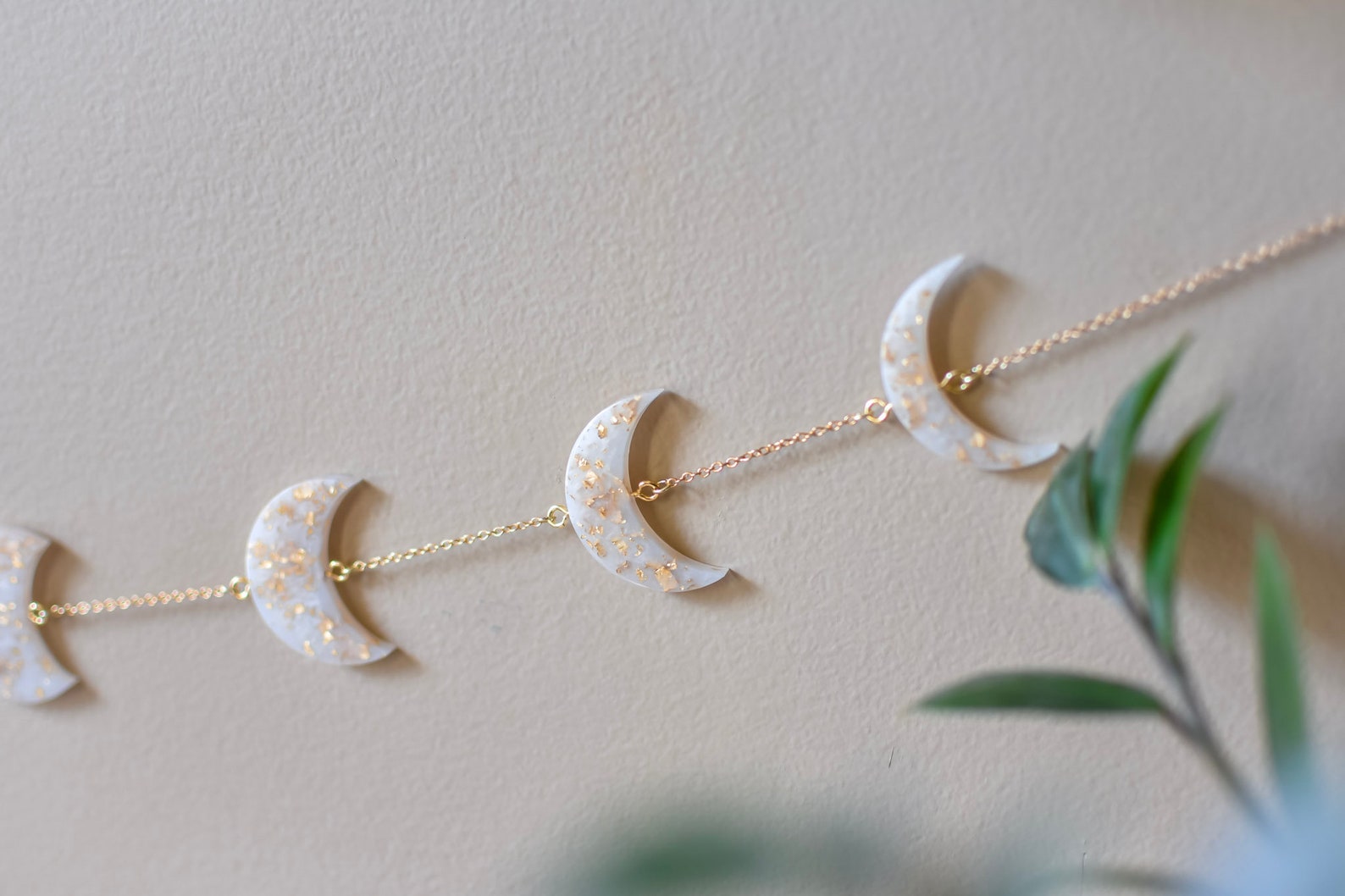 Moon Phase Garland Pearl & Gold - Etsy