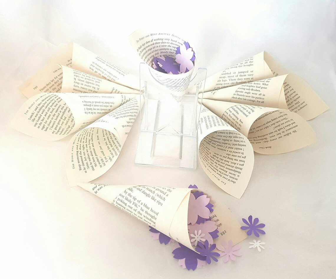 25 Confetti Cones Book Page Cones Wedding Confetti Petal | Etsy UK