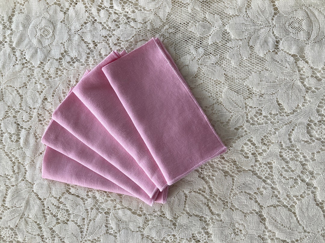 Quaker Lace Tablecloth No.7722, 72x88, Pink Linen Napkins everything ...