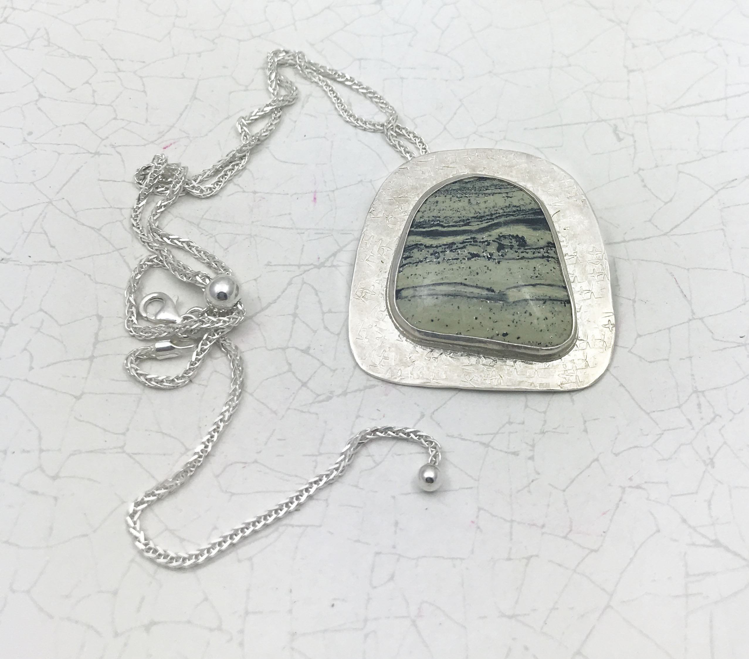 Ricolite Serpentine and hand hammered sterling silver pendant Ricolite ...