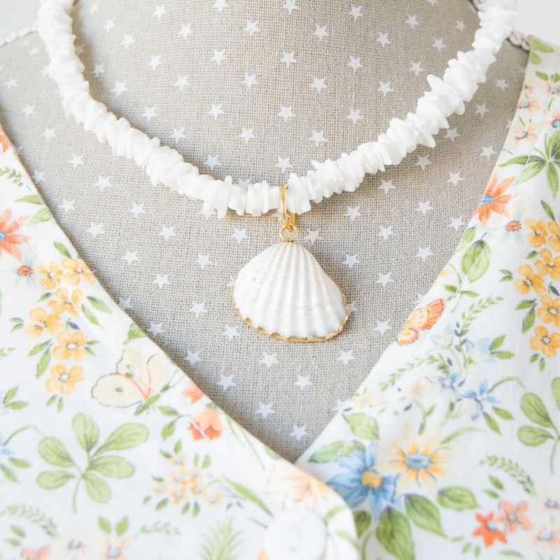 Scallop Shell Necklace - Etsy
