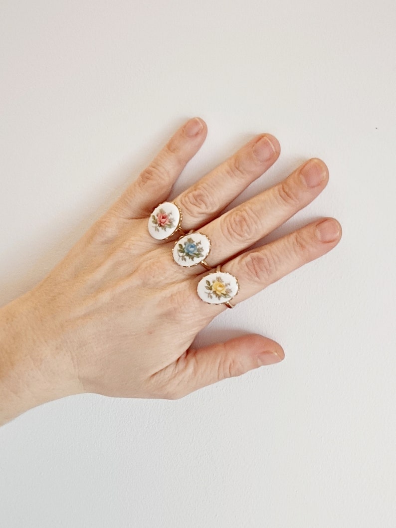 Vintage Porcelain Rose Flower Ring, UNUSED 70s Flower Cameo Ring, Gold ...