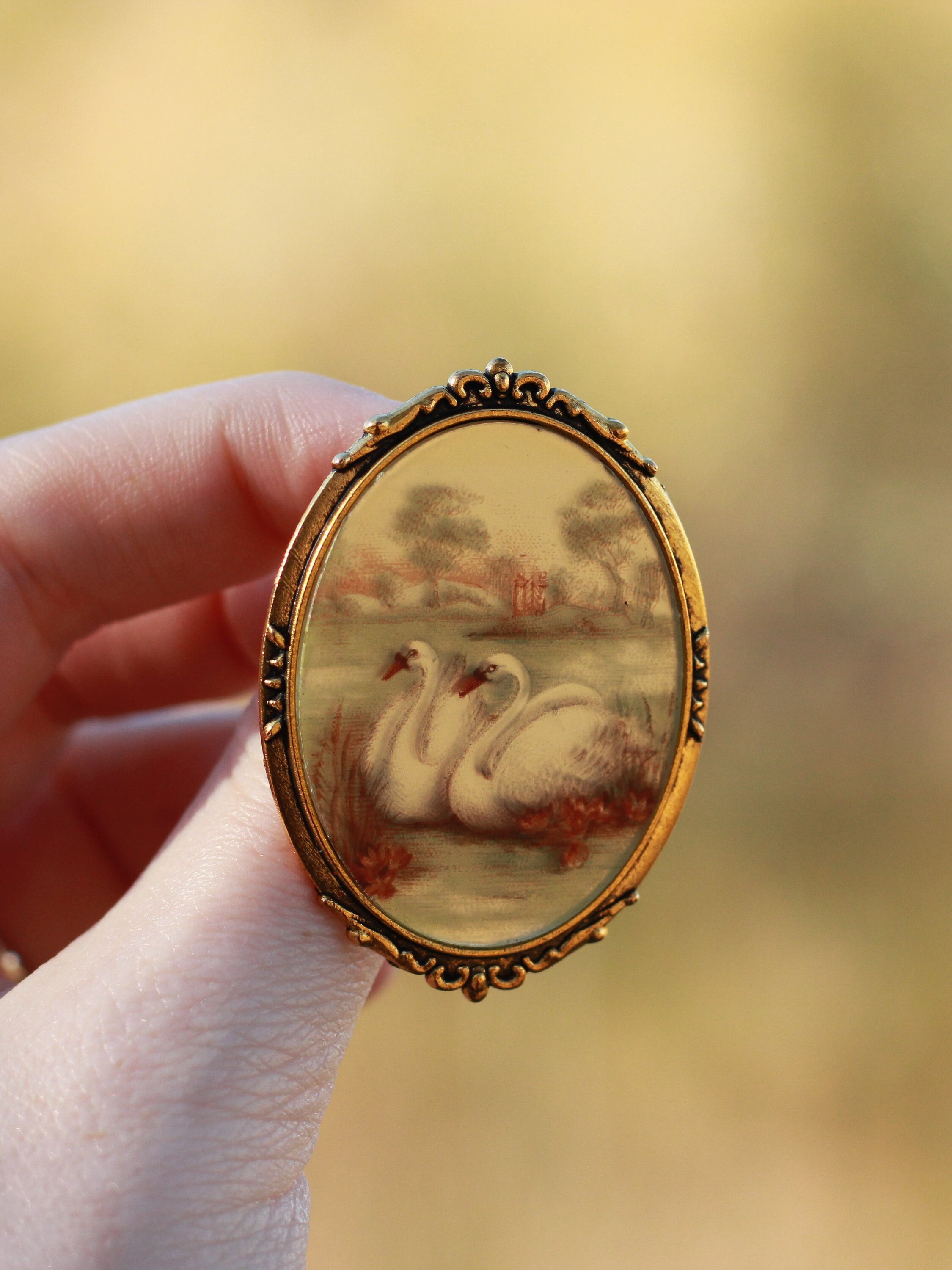 Vintage swan brooch - Etsy 日本 Vintage swan brooch - Etsy 日本