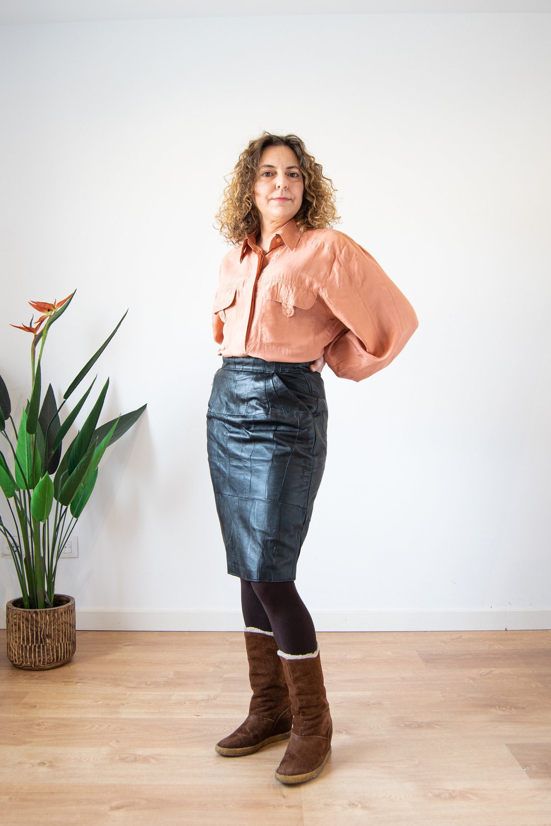 Vintage schwarzer Bleistiftrock mit Taschen, Patchwork Midi Lederrock ...