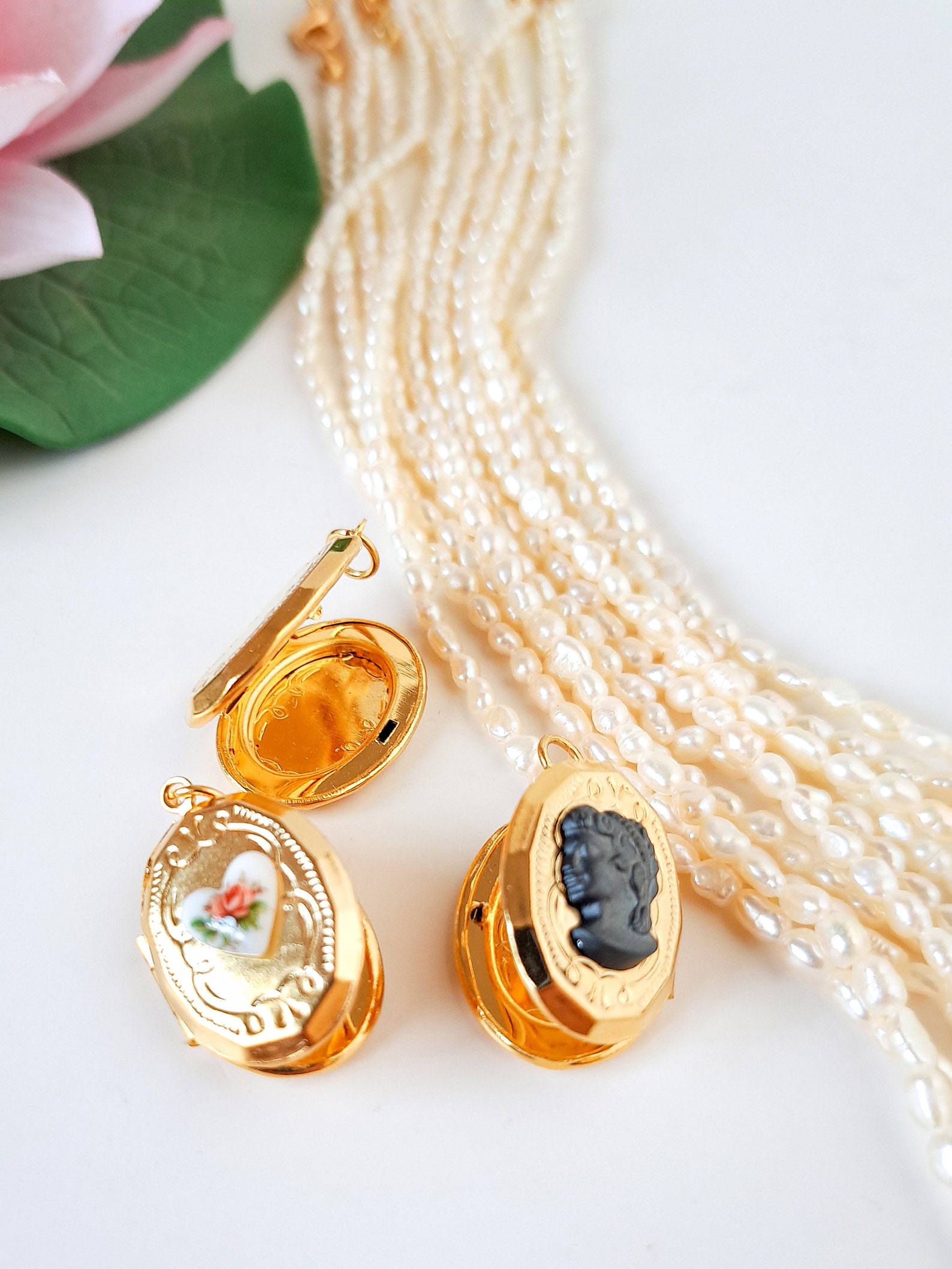 Pearl Vintage Locket Necklace for Photo, New Old Stock Seed Real Pearl ...