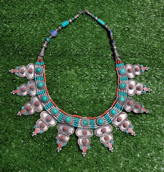 Beautiful Vintage Boho Silver Euthic Tibeten Silver N… - Gem