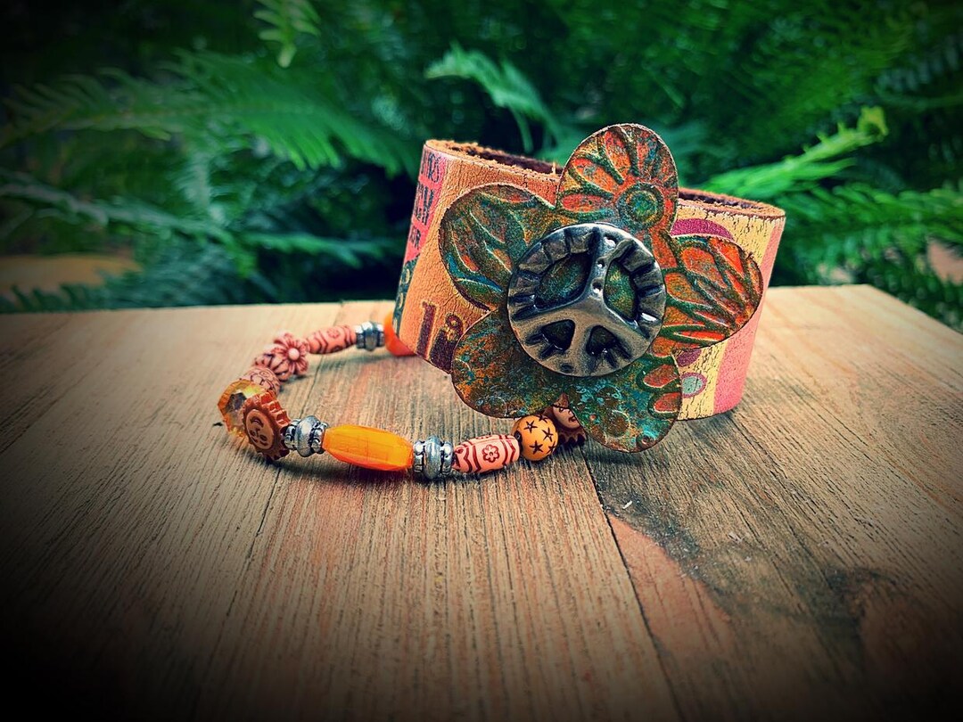 Upcycled Retro Vintage Girls Rock Design Leather Pewter Peace Sign ...