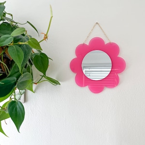 Dainty Flower Mirror, Retro Daisy Wall Mirror - Etsy