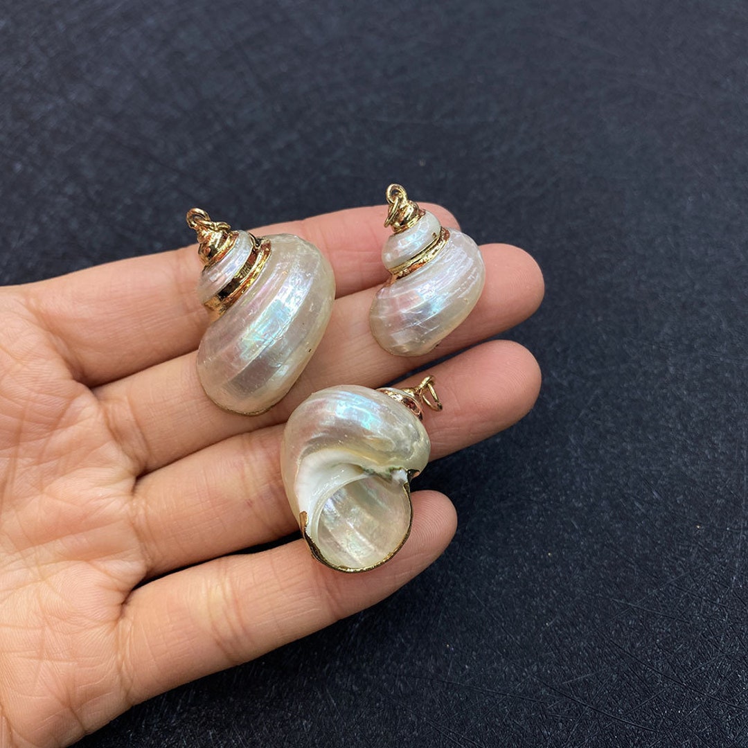 Natural Unique Shape Gold Plated Shell Pendants Seashell Charms YT001 ...