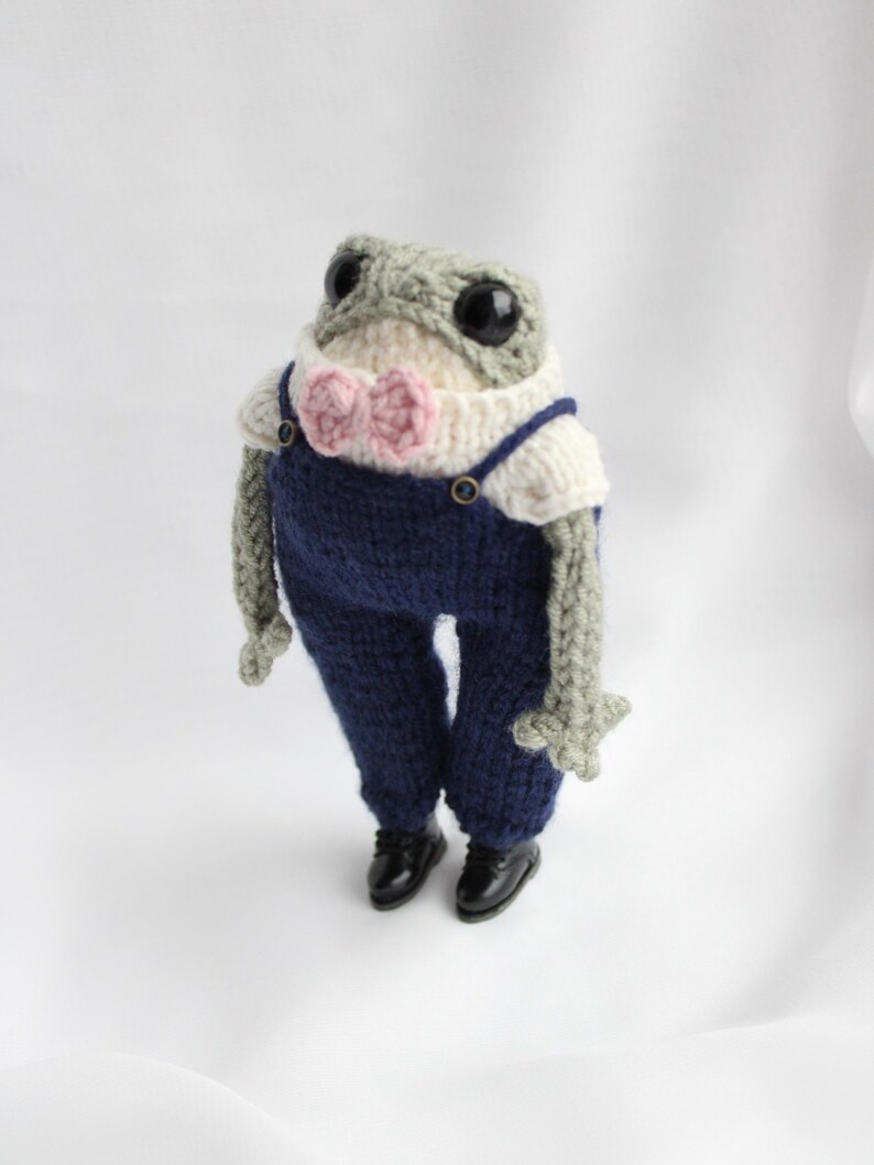 Knitted Frog in Overalls With Buttons and Bow Tie, Stuffed Animal, Cute ...