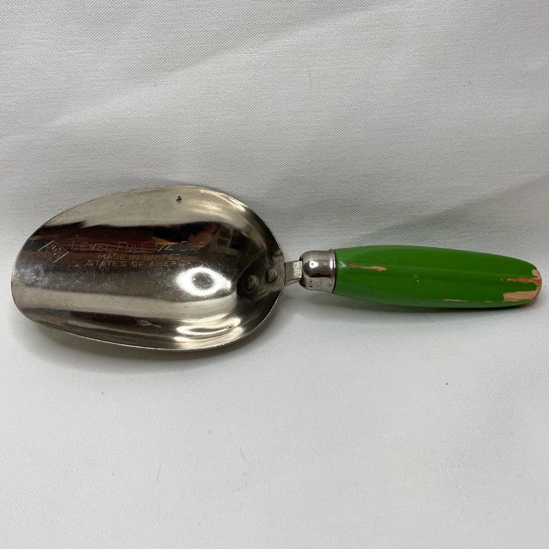 A&J Level Full 1/4 Cup Scoop 1950s - Etsy