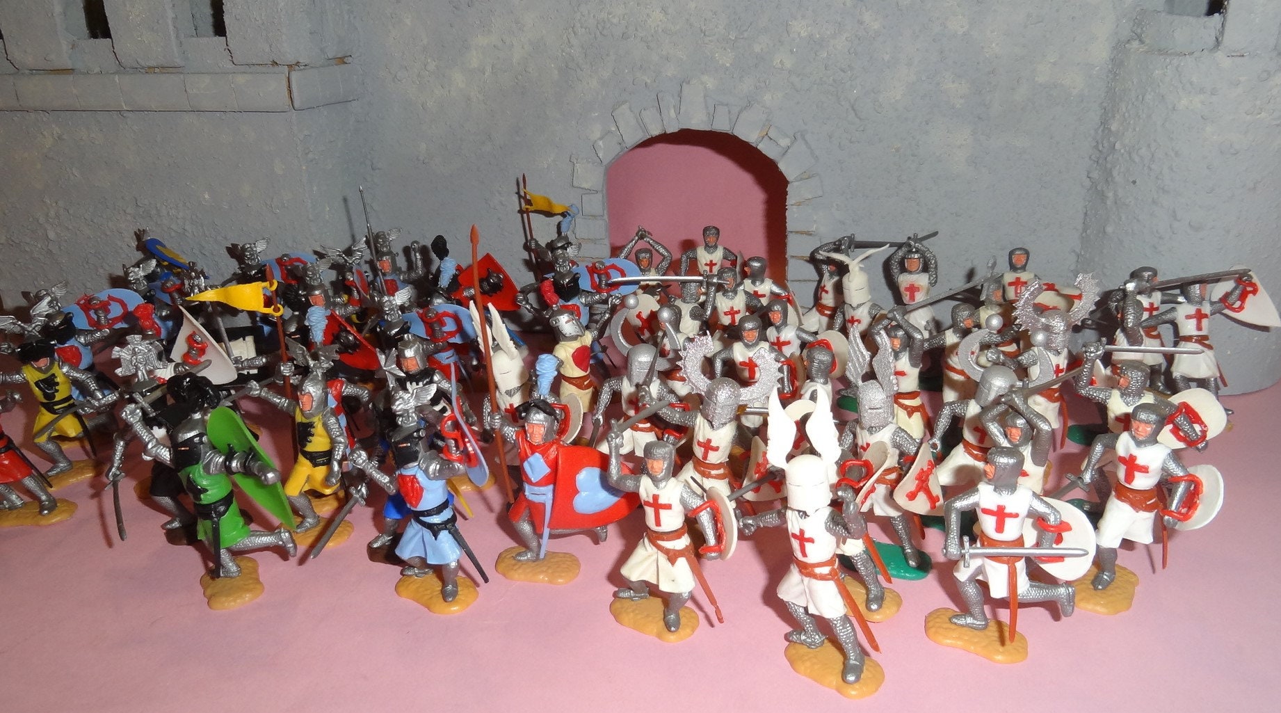 Vtg TIMPO MIDDLE AGES Big Lot X 60 Pcs Figures 1970's, Greece 60 Timpo ...