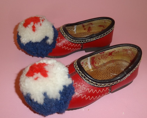 Vtg GREEK TSAROUCHIA TRADITIONAL Tsolias Shoes 1970's… - Gem