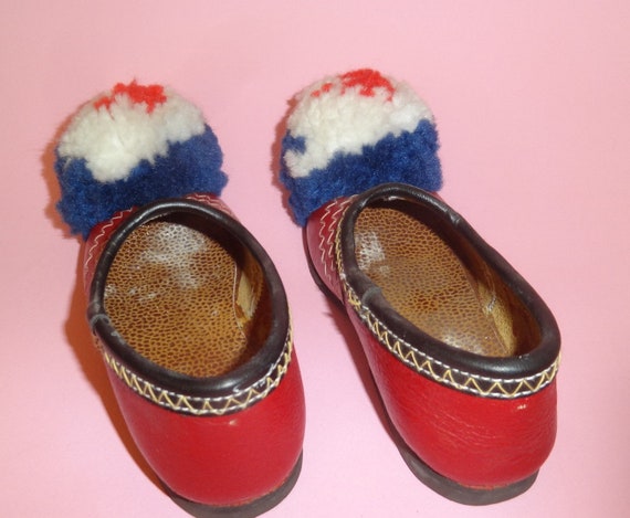 Vtg GREEK TSAROUCHIA TRADITIONAL Tsolias Shoes 1970's… - Gem