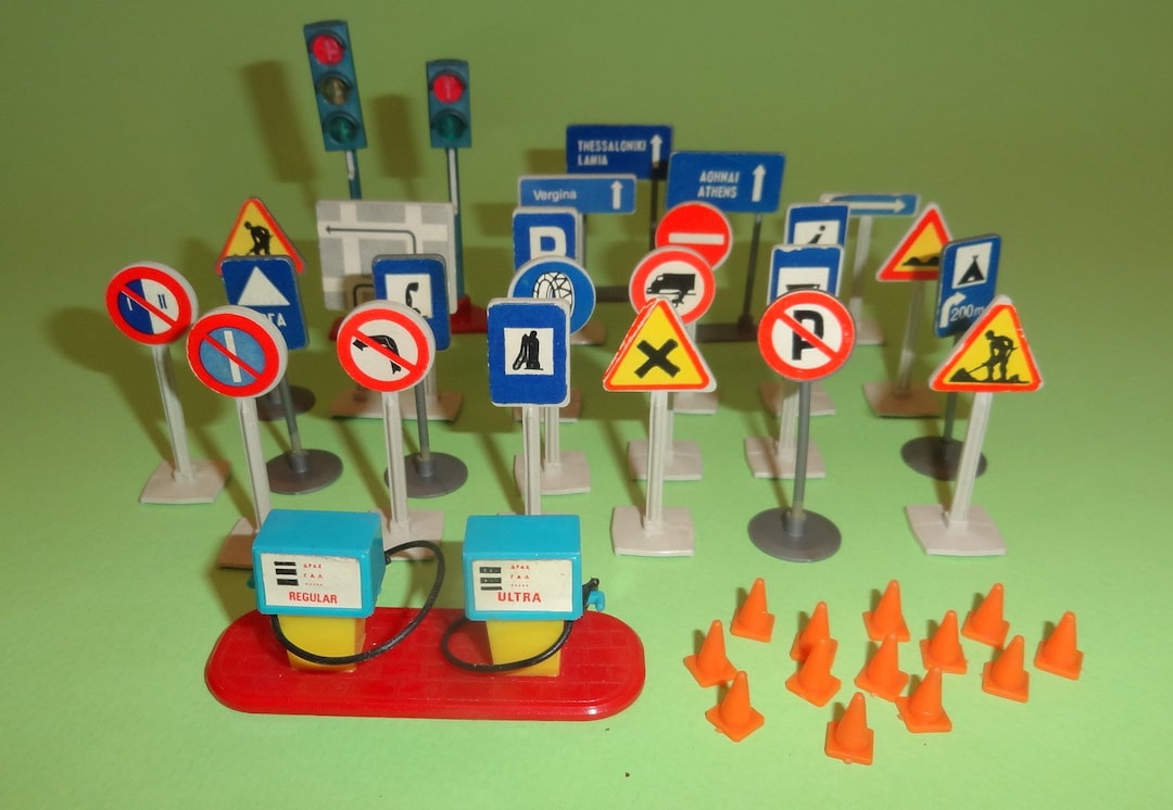 Vtg JOY-TOY SIGNS Greek Road Signs Lot & Gas Petrol Station Pumps 1980s ...