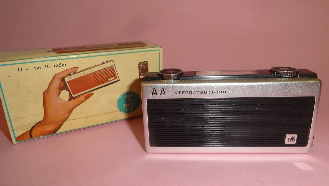 Vtg LUCKY AA TRANSISTOR Mini Radio in Original Box Circa 1970's, Lucky ...