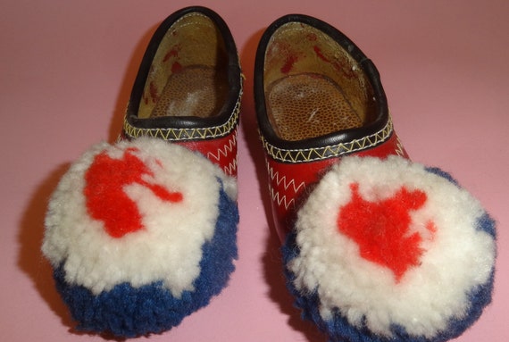 Vtg GREEK TSAROUCHIA TRADITIONAL Tsolias Shoes 1970's… - Gem