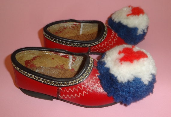Vtg GREEK TSAROUCHIA TRADITIONAL Tsolias Shoes 1970's… - Gem